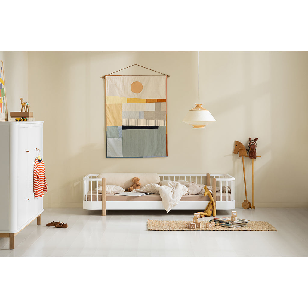 Oliver Furniture, Wood Original, Gulvseng - Hvid/Eg - Køb her!